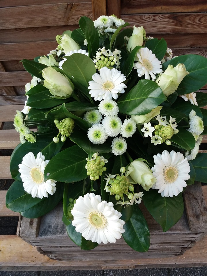 Grafwerk en Rouwkransen - 't Meiklokje Hechtel-Eksel - Bloemisterij